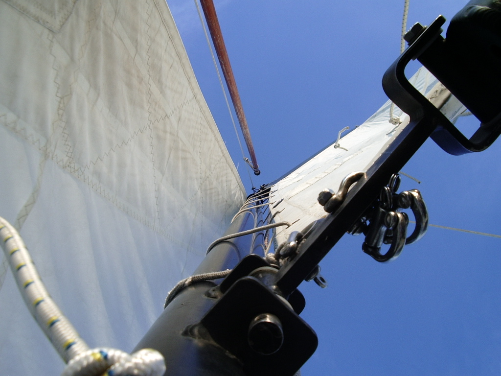 Skipper, Yachts and Sailboats: July 2012